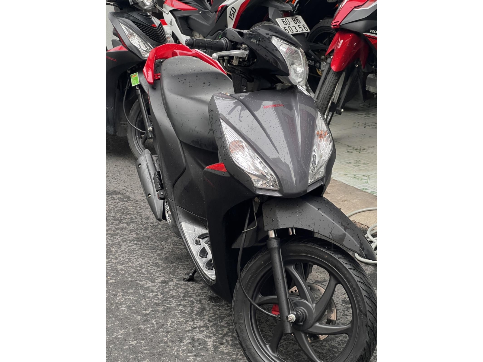 Vision 2018 đen nhám